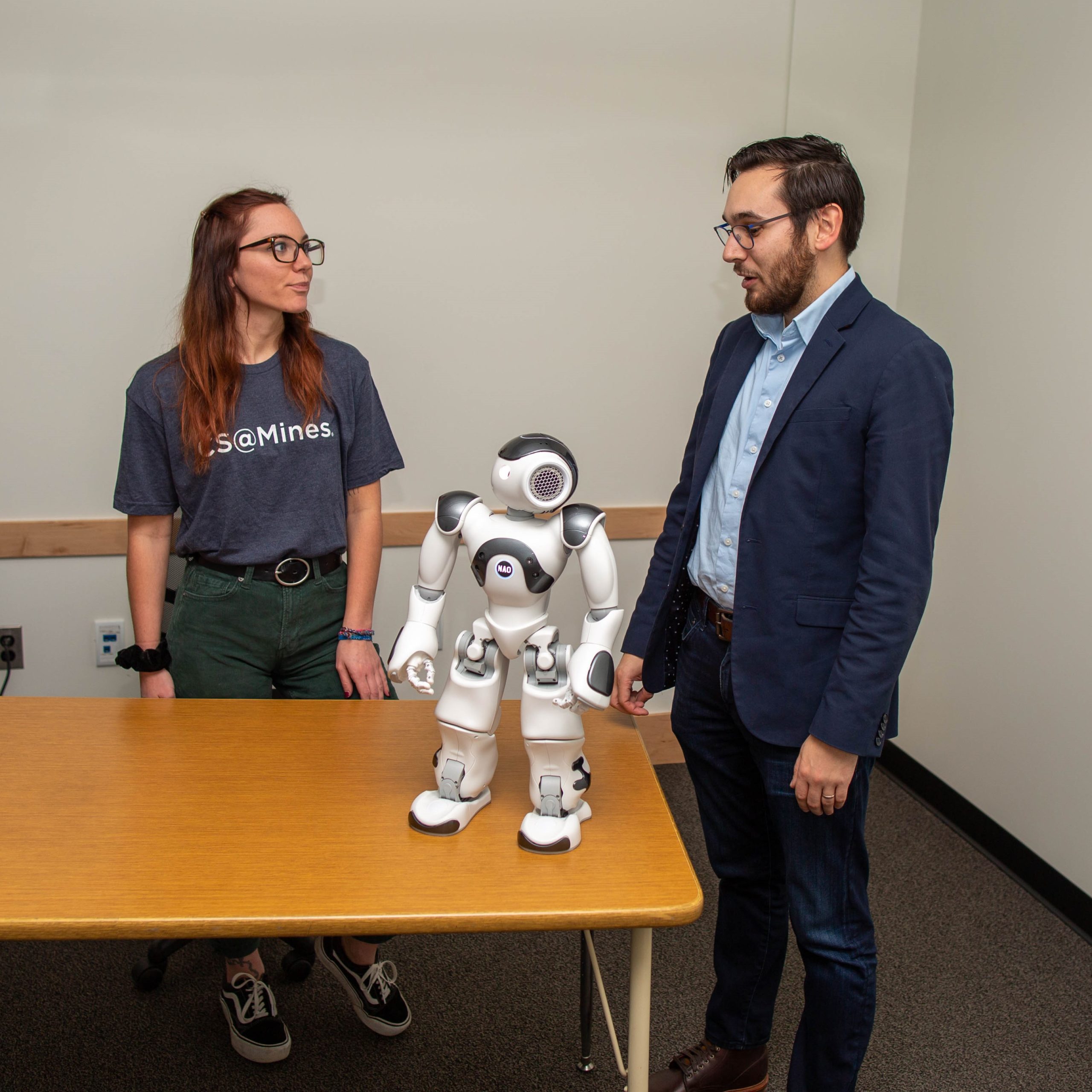 Welcome to MIRRORLab - Undergraduate Research